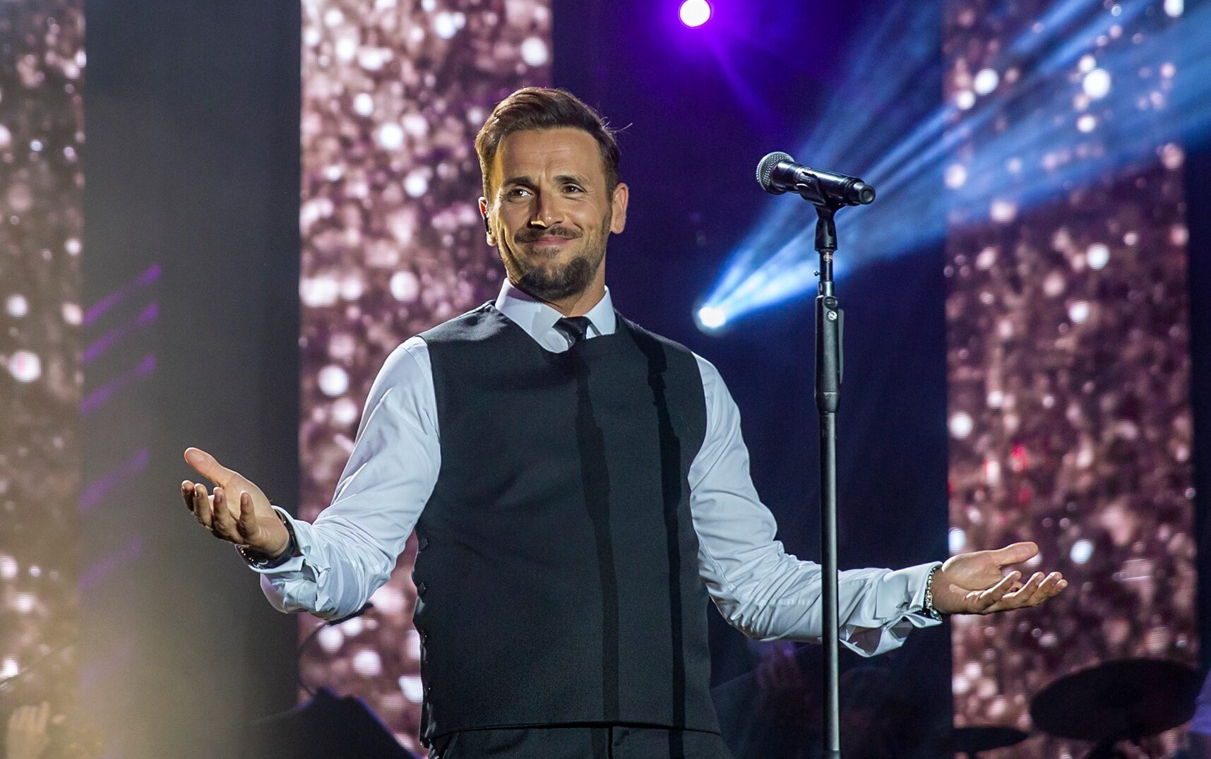 ניקוס ורטיס חוזר לישראל להופעה בלתי נשכחת – ויארח את חנן בן ארי ...